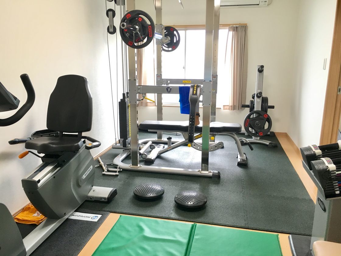 アパートの一室をリノベーションした本格的なトレーニングジム　気楽にトレーニングしたい方やトレーナーにおすすめ　<無料駐車場完備> の写真